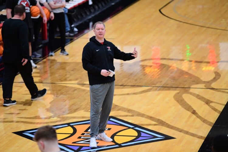 Report: Youngstown State inks men’s basketball coach Jerrod Calhoun to ...